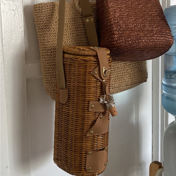 Kitchen | Wicker Basket Wine Bottle Carrier | Poshmark
